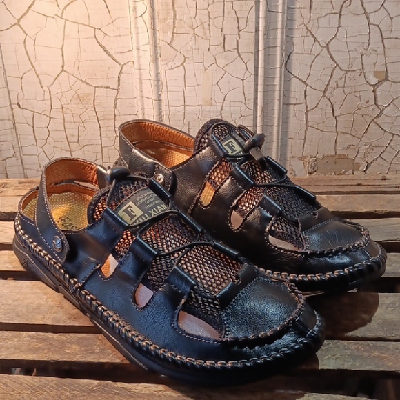 Elan | Shoes | Elan Black Sandals With Velcro Straps And Thick Soles ...